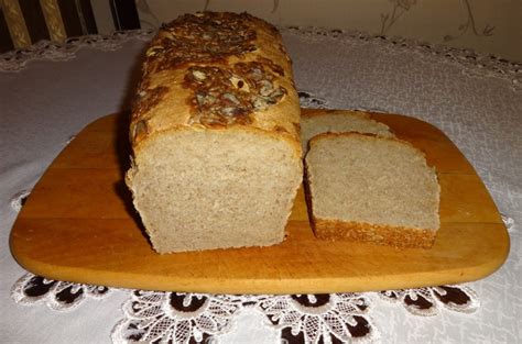 Chleb Pszenny Z Ziarnami