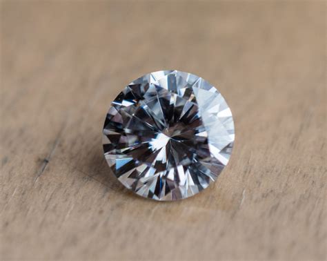 Diamond Vs Moissanite What S The Difference Buying An Engagement