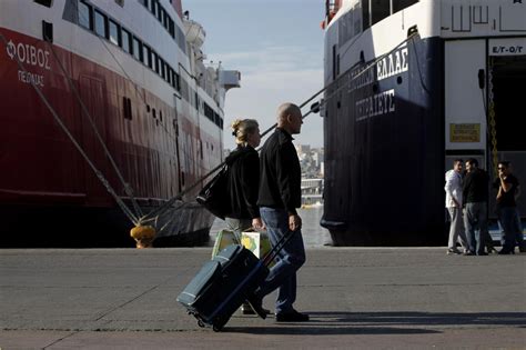 Sciopero Generale In Grecia 48 Ore Di Stop Contro Lausterity VIDEO FOTO
