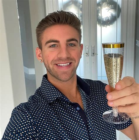 Chris Ruggiero Age Bio Height Figure Net Worth TopTenu