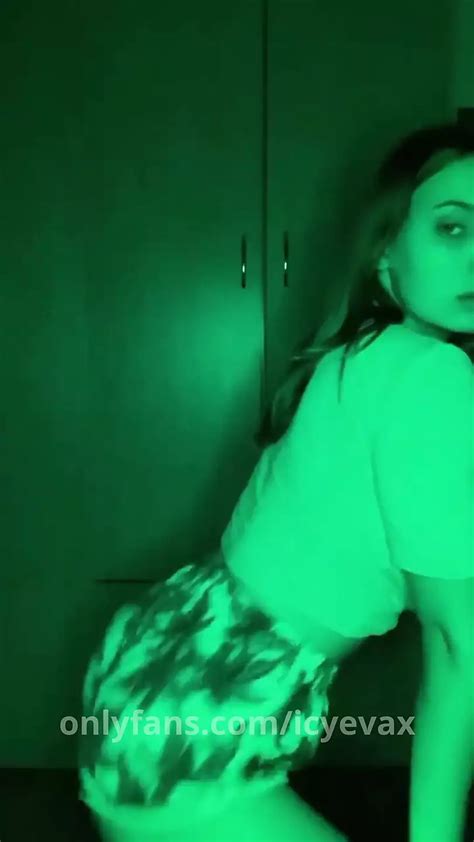 Yo Teen Tiktoker Twerks Live Pussy Slip Xhamster