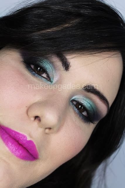 Makeup Gades Sácale Partido a tu Paleta Curaçao de Sleek 4 en 1