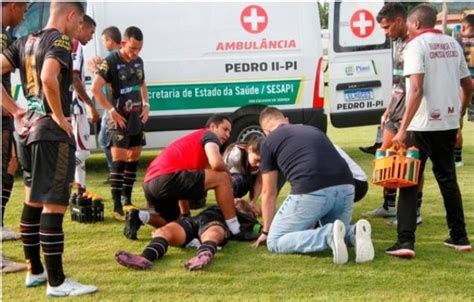 Em Pedro II Atleta desmaia em campo após suspeita de princípio de