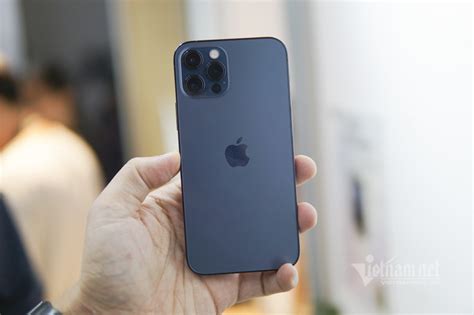 Trên tay iPhone 12 Pro tại Việt Nam Bản màu xanh tuyệt đẹp