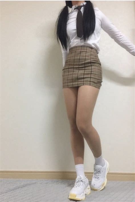 교복에 있는 Back님의 핀 2021 D01 in 2024 Miniskirt outfits Mini skirts