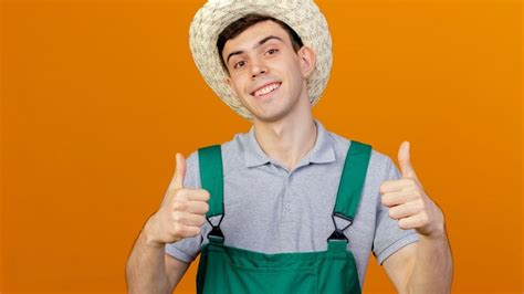 Toma asiento antes de conocer cuánto gana un trabajador agrícola en