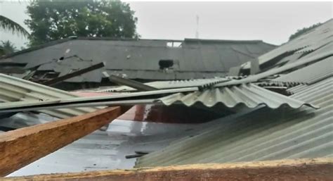 Angin Puting Beliung Menerjang Pemukiman Warga Taman Jaya 8 Rumah