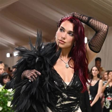 Dua Lipa Y El Naked Dress Para La Premiere De Barbie Que A Na Las