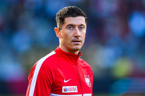 Bar A Mercato Robert Lewandowski Fixe Un Ultimatum Foot