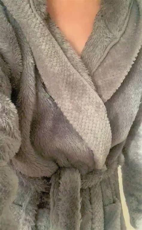 First Post Here Be Kind And I Ll Be Totally Naked Next Time Scrolller