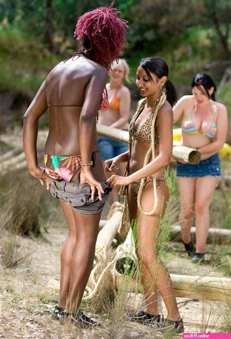 Xingu Nude Sexy Photos
