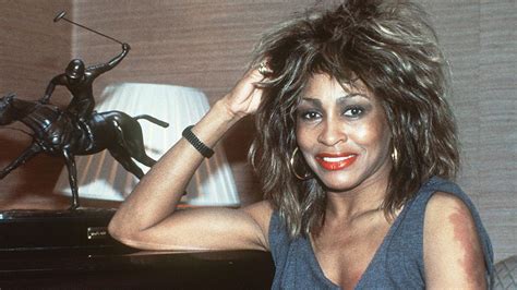 Hudobn Svet Sm Ti Zomrela Kr Ovn Rocku Tina Turner Nu Life