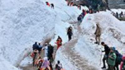 Kedarnath Yatra Suspended Today Due To Heavy Snowfall Met Issues