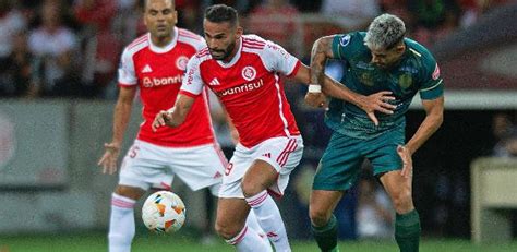 Inter anuncia acordo pela contratação definitiva de Thiago Maia