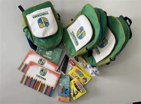 Prefeitura De Toritama Entrega Mil Kits De Material Escolar Para Os