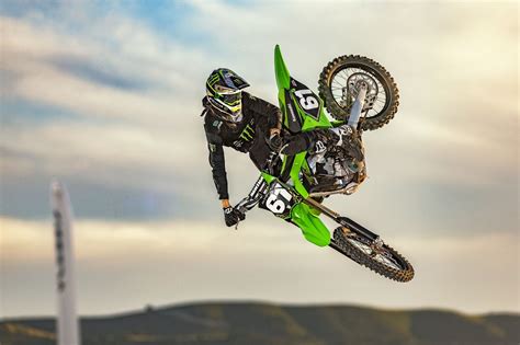 Motorrad Vergleich Suzuki RM 250 2011 Vs Kawasaki KX 250 2020