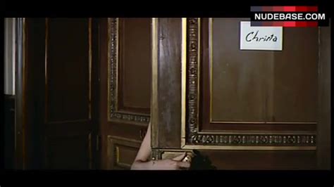 Sylvia Kristel Naked Scene Le Jeu Avec Le Feu 0 25 NudeBase