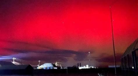 Increíble aurora boreal cubrió Rusia por tormenta solar