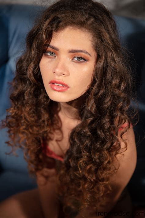 Irene Rouse Lounging Latina Celebs News