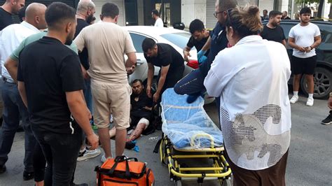 2 kardeşi ve yoldan geçen kuryeyi tabancayla vurdu