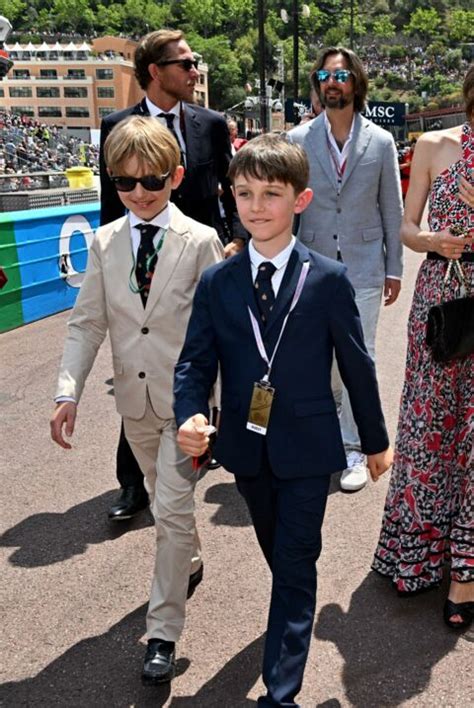 PHOTOS Charlotte Casiraghi et Gad Elmaleh leur fils Raphaël chic en
