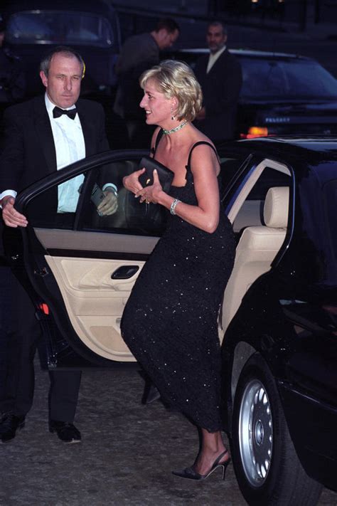 Cleavage Bags Why Princess Diana Was So Fond Of Clutches
