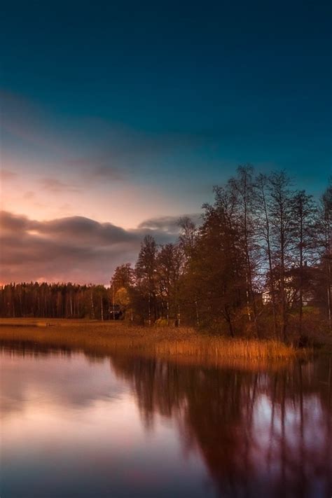 Fondos de pantalla Finlandia lago casa árboles puesta de sol nubes