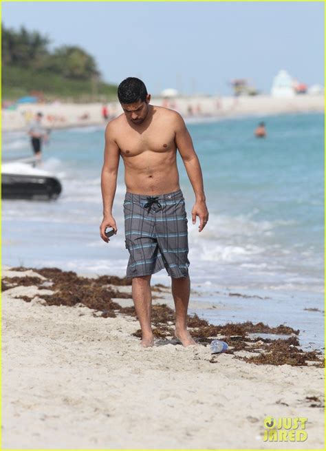 Wilmer Valderrama Shirtless In Miami Beach Photo Shirtless The