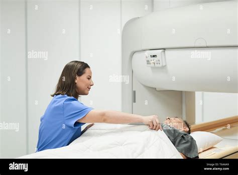 Magnetic Resonance Imaging Machine Hi Res Stock Photography And Images