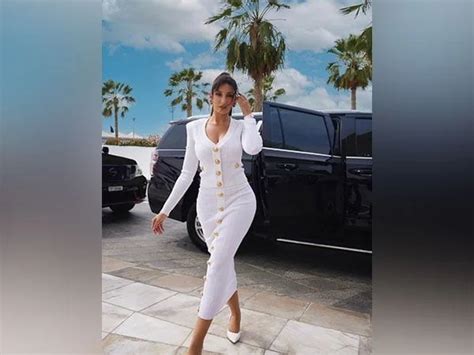 Iifa Nora Fatehi Raises Temperature In White Bodycon Dress