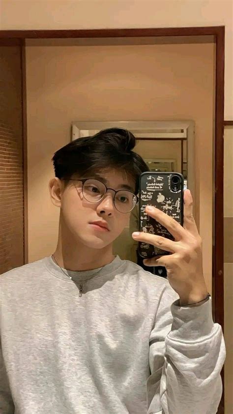 Pin Oleh Ari Van Budi Di Rambut Gaya Rambut Panjang Pria Referensi