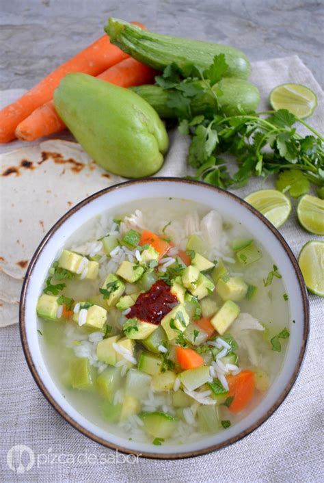 Caldo De Pollo Con Arroz Pizca De Sabor