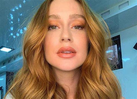 De Fio Dental Marina Ruy Barbosa Exibe Bumbum Em Passeio De Barco