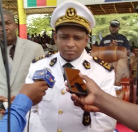 Kribi Le préfet Nouhou Hello sensibilise la jeunesse au discours de
