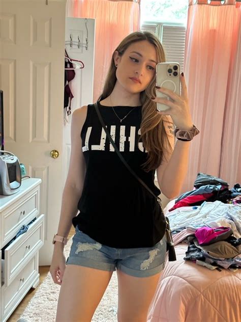 Tw Pornstars Michelle Of The Otter Pictures And Videos From