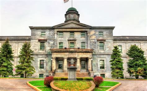 Bourses détudes de lUniversité de Montréal pour étudiants