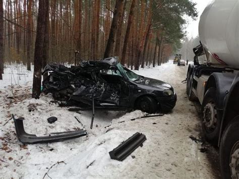 Tragiczny Wypadek W Owadowie Ko O Radomia Nie Yje M Ody Kierowca
