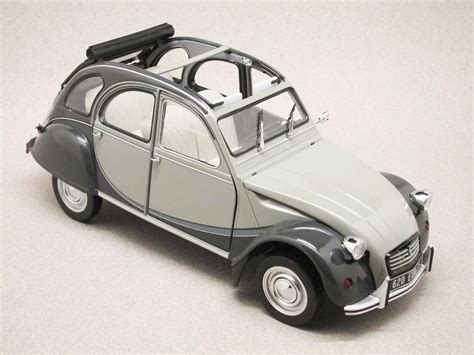 Citroën 2CV6 Charleston grise Norev 1 18e Minicarweb