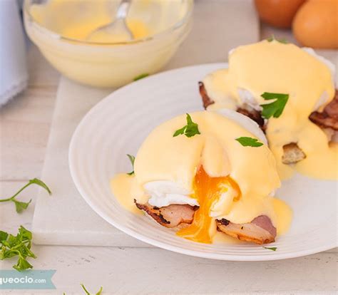 Huevos Benedictinos O Benedict Pequeocio