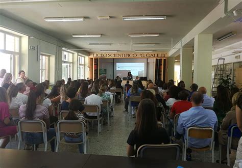 Lamezia Il Saluto Della Dirigente Del Galilei A Studenti Delle Prime