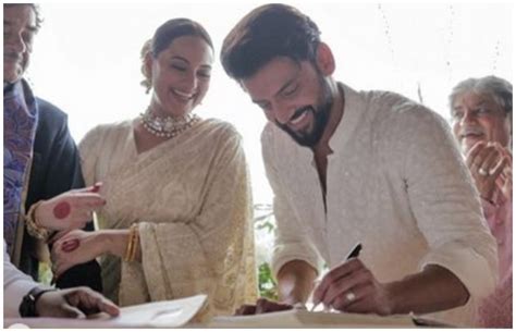 Sonakshi Sinha And Zaheer Iqbal Tie The Knot Oyeyeah
