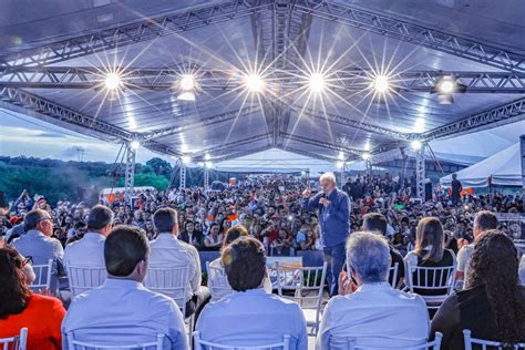 Lula Assina Ordem De Servi O Para Obras Que V O Levar Gua A Mil No