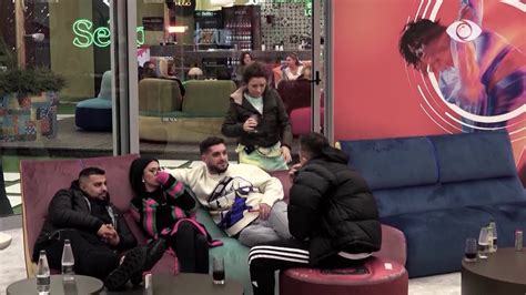 Debate lot tensione Si lindi dhe vijoi debati i ashpër mes Julit