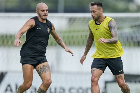 Corinthians Treina Posse Titulares Em Campo Nesta Quarta