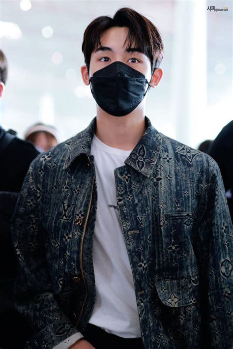 Nct S Winwin Returns To Korea And He S Just As Excited As Fans Koreaboo