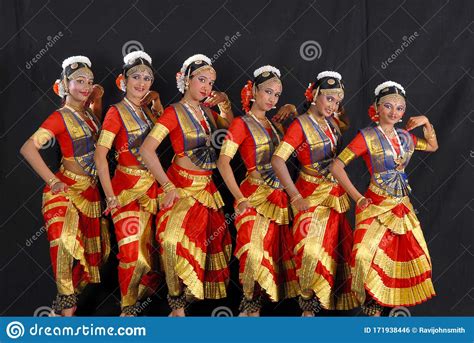 Bharatanatyam Foto Editorial Imagen De Danza Espiritual 171938446