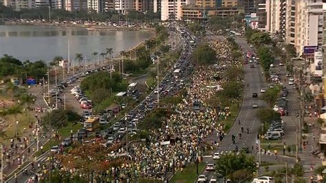 Manifestação começa atraso em Florianópolis Globo News Jornal