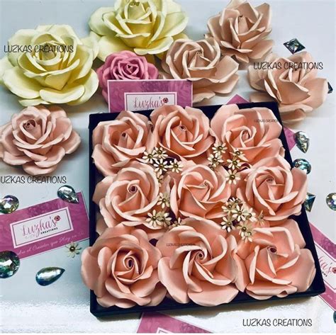 Molde Rosa pequeña de papel Luzka s Creations