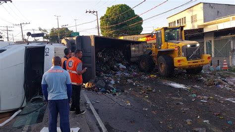 Acidentes em Santa Cruz e na Dutra complicam o trânsito no Rio