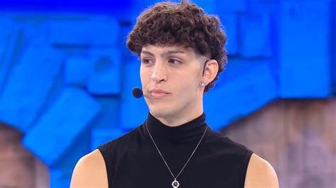 Chi è Christian Mida di Amici 23 età canzoni e Instagram